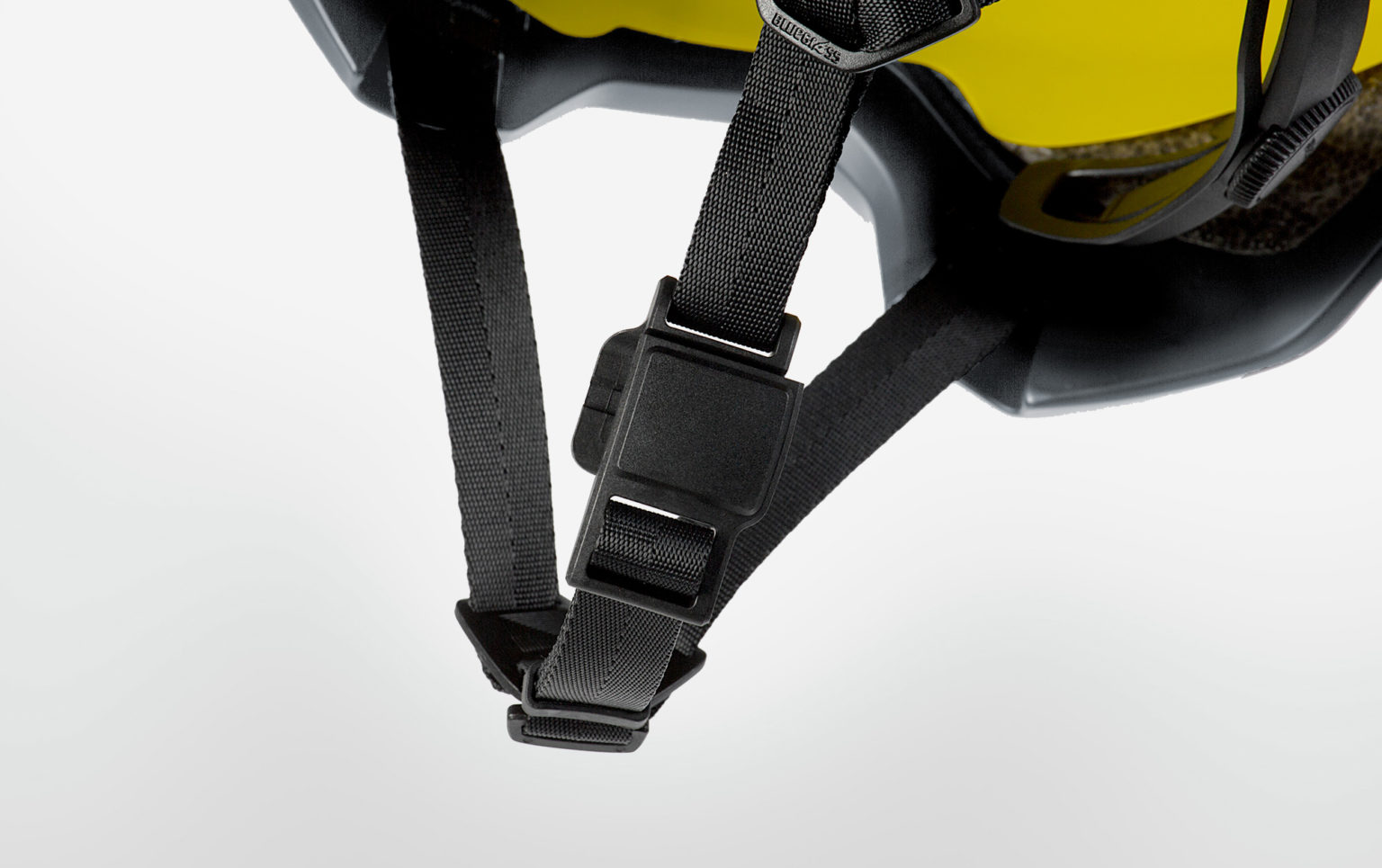 Bluegrass Rogue Core Mips MTB Helmet | The Bike Settlement